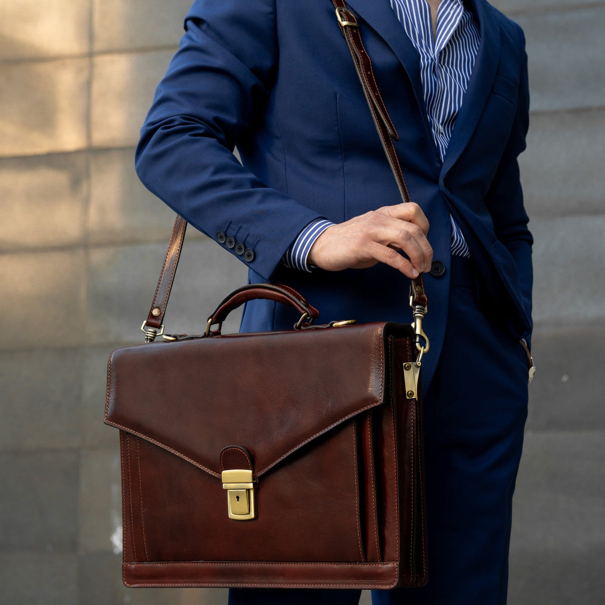 Classic Design Leather Briefcase - The Magus – Time Resistance